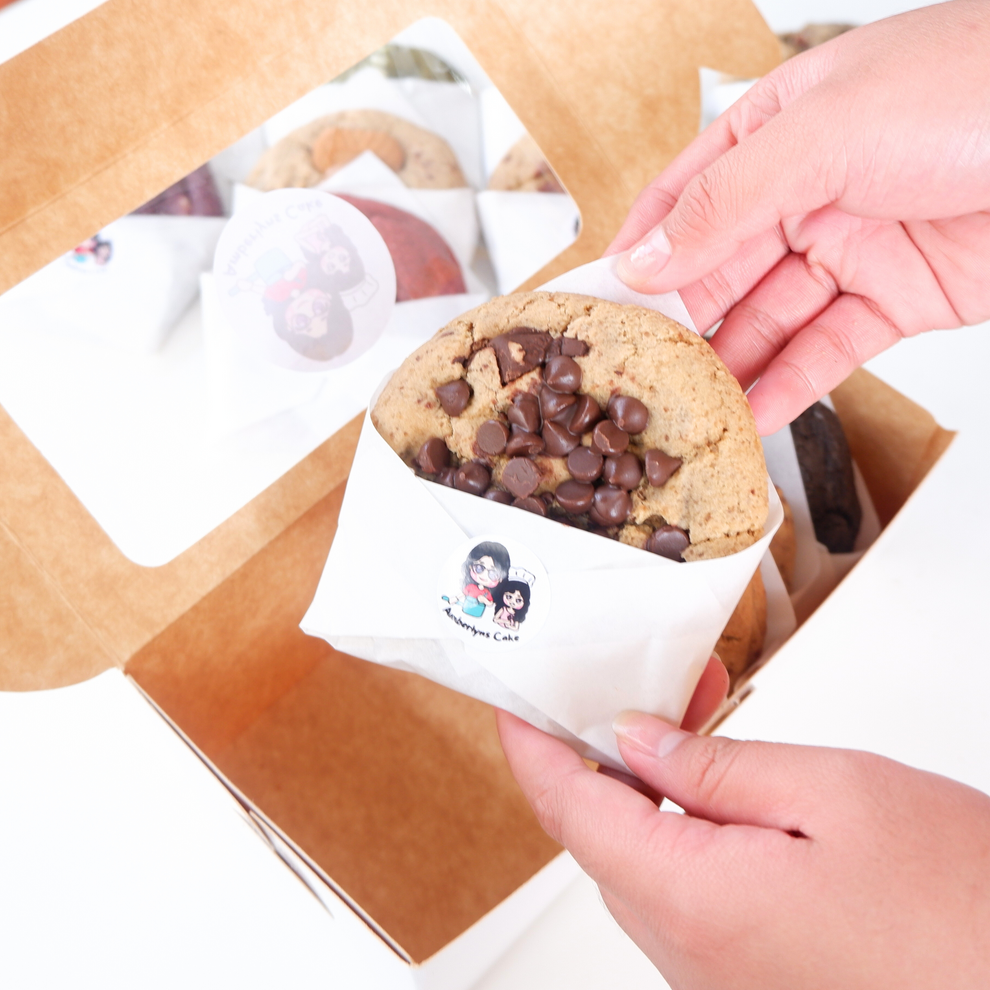 Classic Choco Chip – Amberlyns Cake