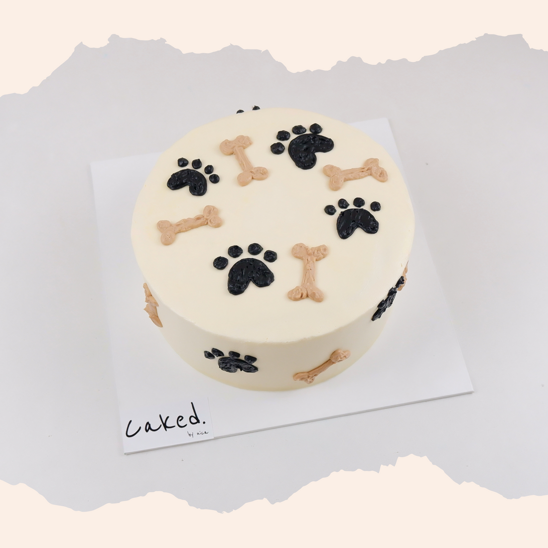 Bones and Paws – Amberlyns Cake